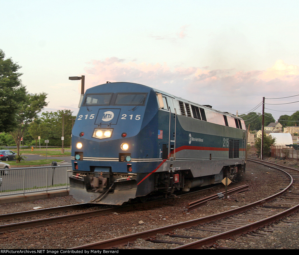 MNCR 215 Arriving With Train 1868